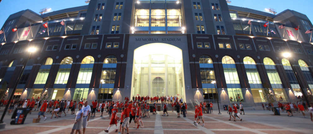 Tour Favorite Stadiums Across the Midwest - Select Traveler | The ...